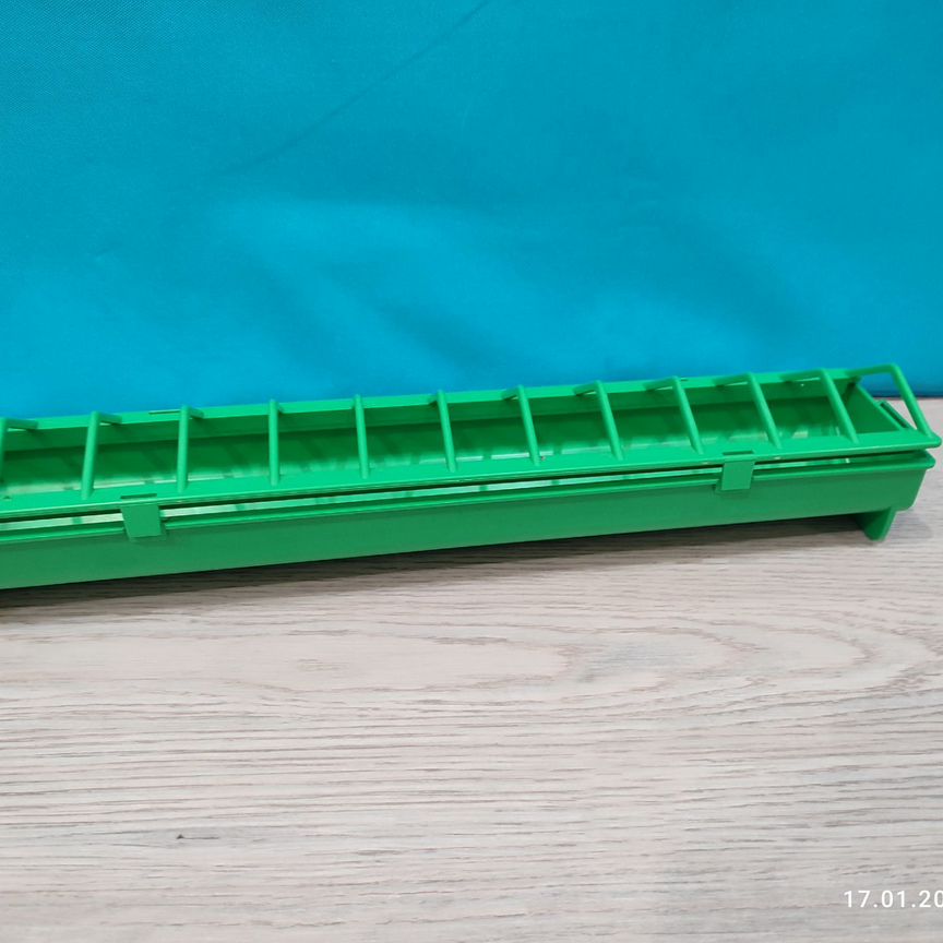 Кормушка для цыплят