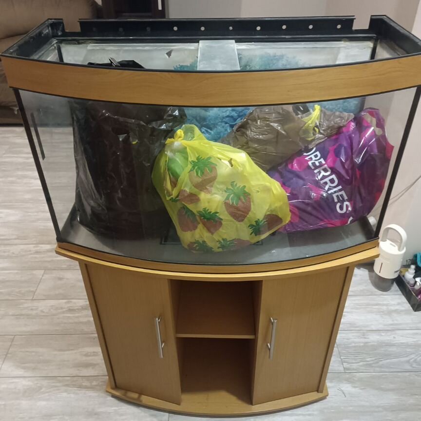 Аквариум 180 литров с тумбой