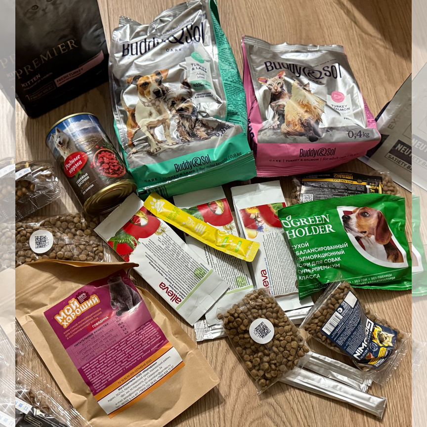 Корм в приют для собак и кошек