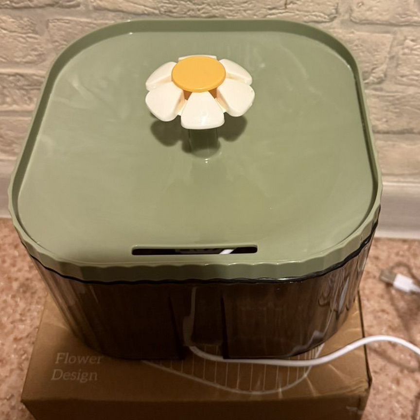 Фонтан поилка для кошек