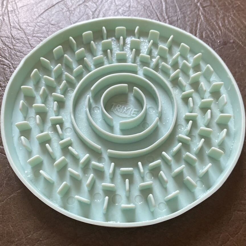 Миска для медленного кормления