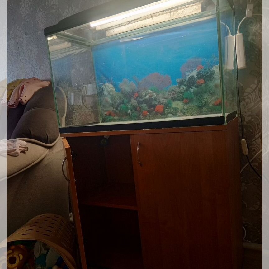 Аквариум с тумбой 180л