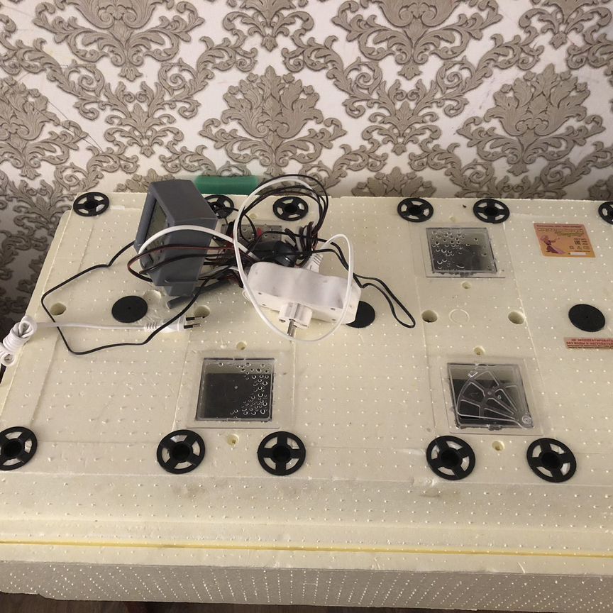 Инкубатор для яиц автоматический золушка