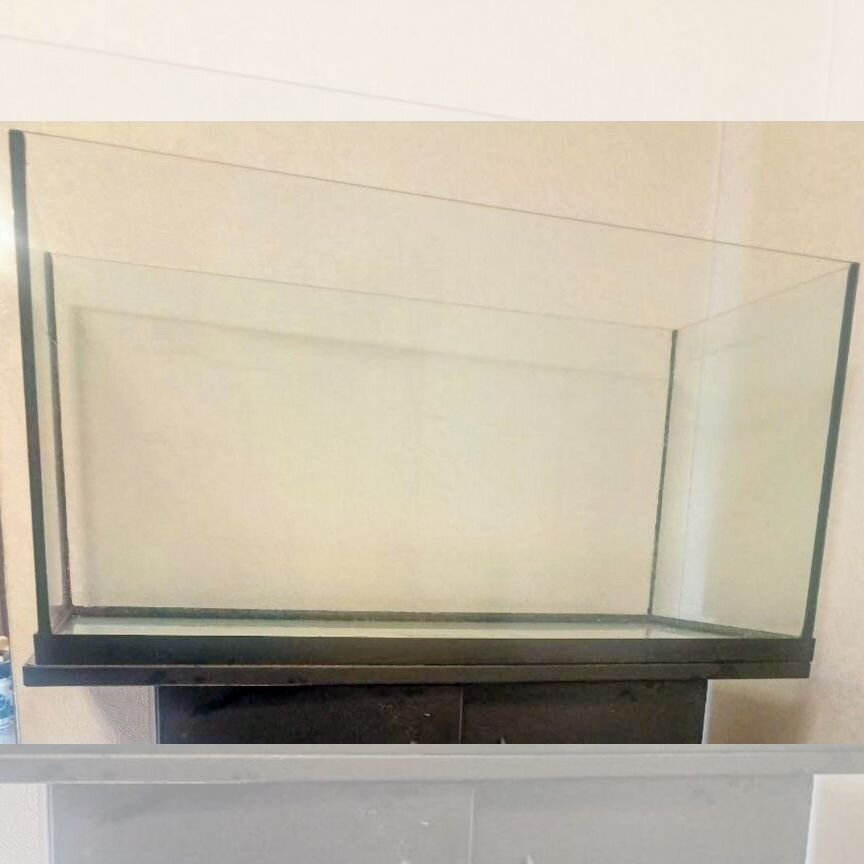 Аквариум с тумбой 100л