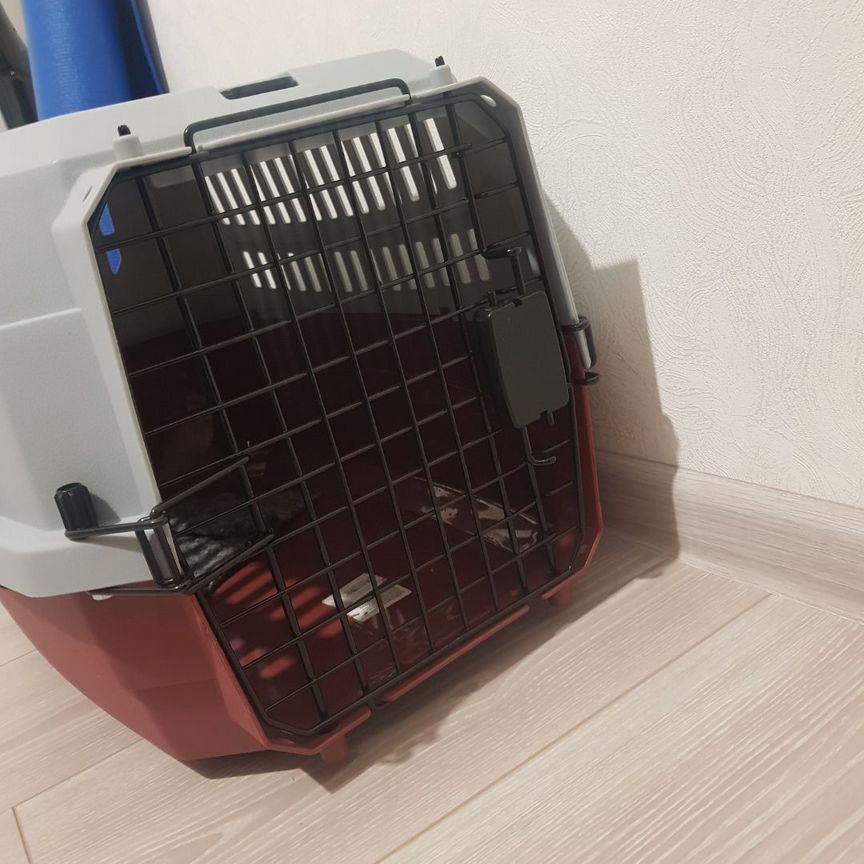 Переноска для животных пластиковая