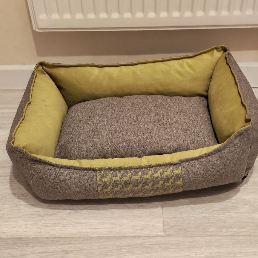 Лежанка для кошек и собак