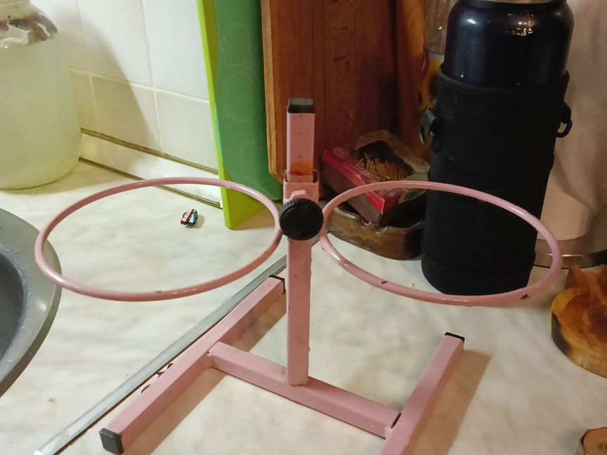 Подставка д/мисок собаки,flexi рулетка,расчёски