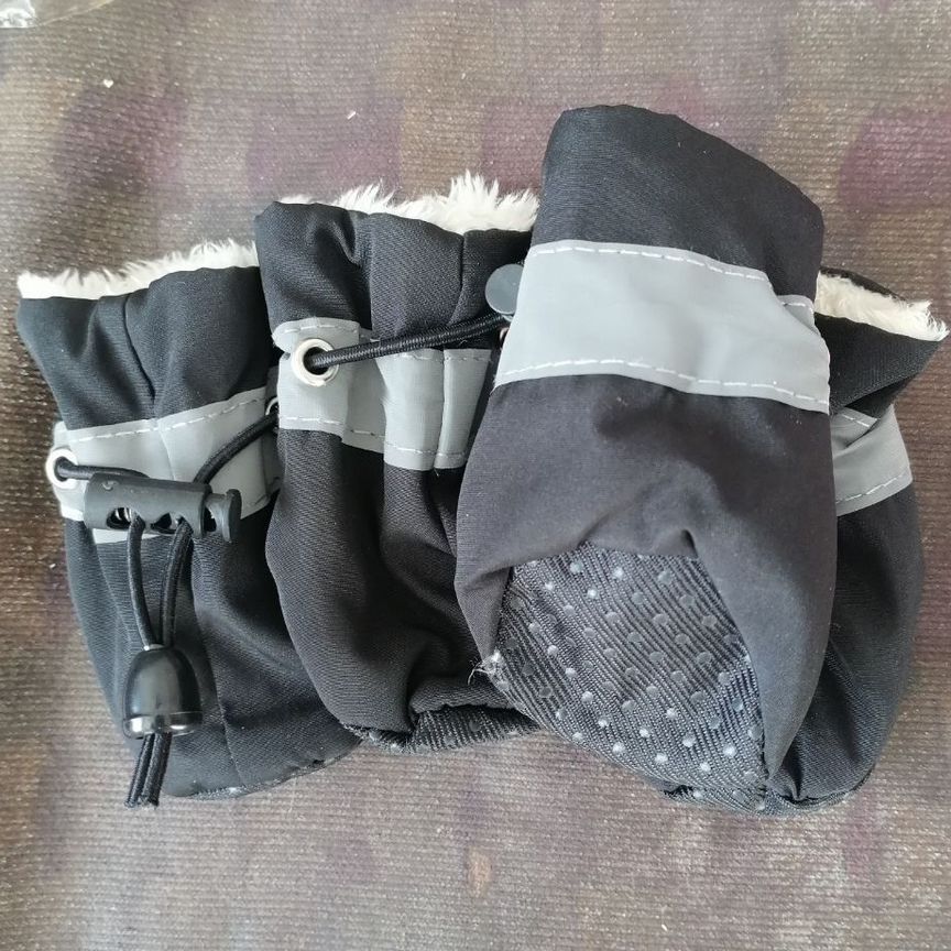 Обувь для собак мелких пород