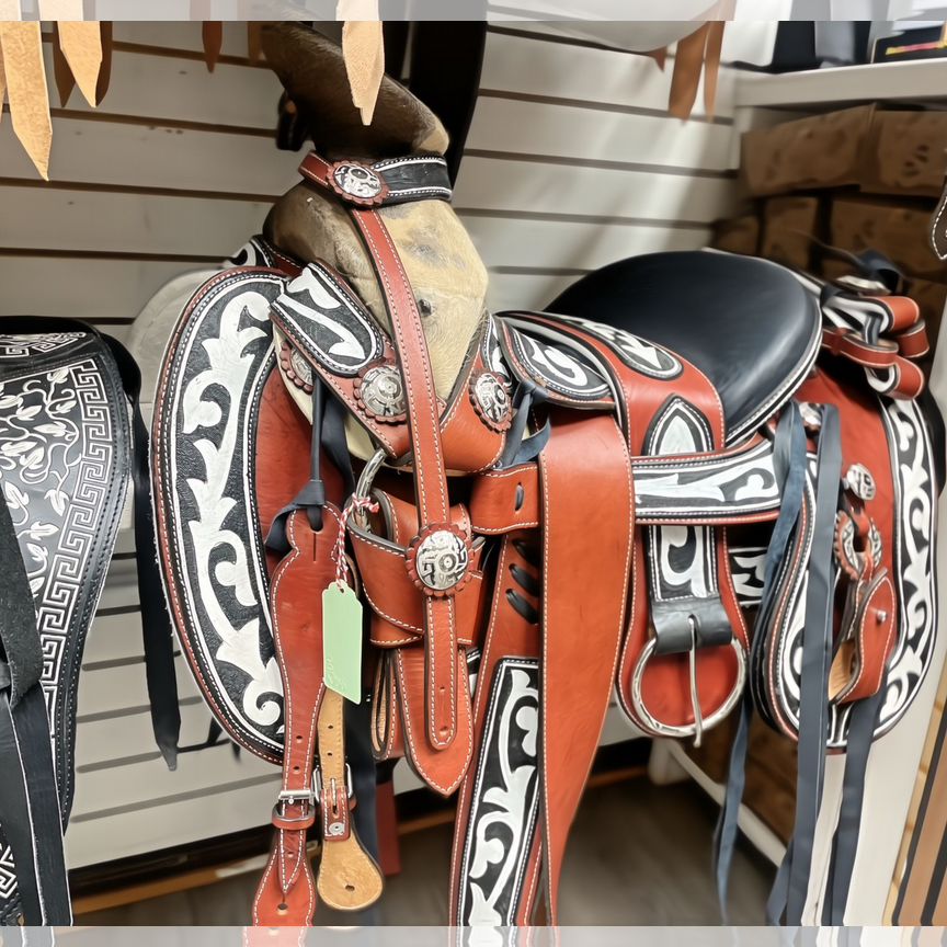 Седло для лошади