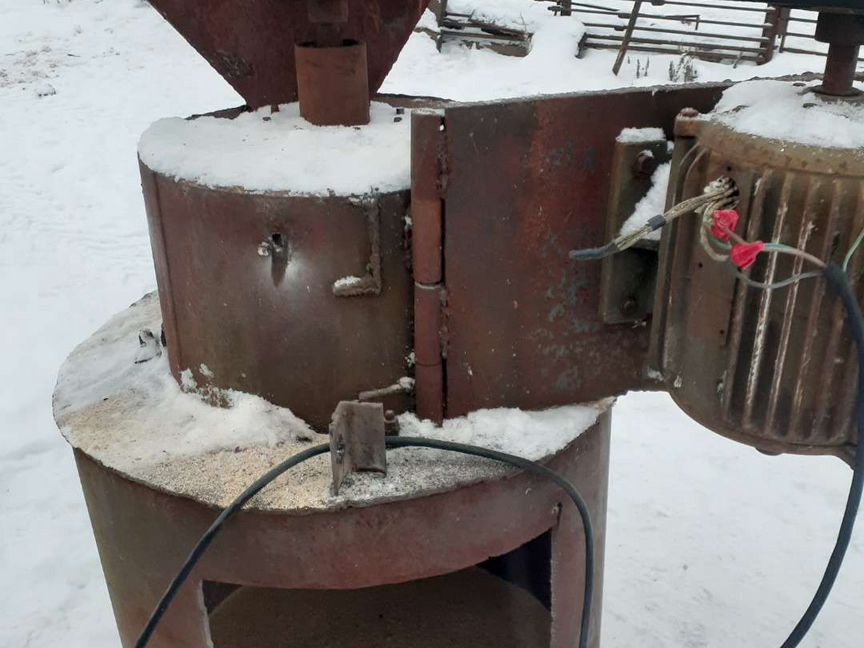 Зернодробилка бу