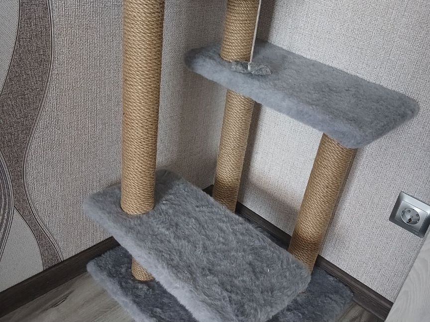 Когтеточка для кошек с лежанкой