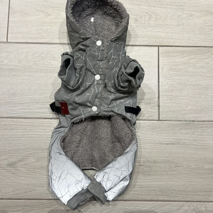 Зимний комбинезон для маленькой собаки