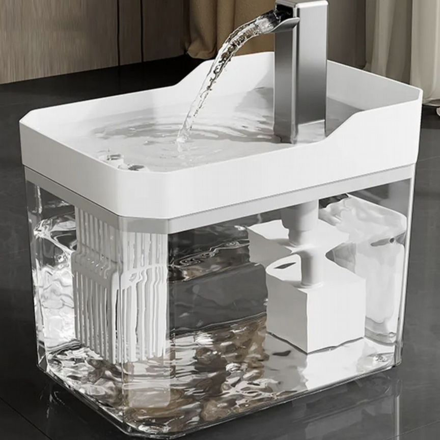 Автоматическая поилка для домашних животных новая