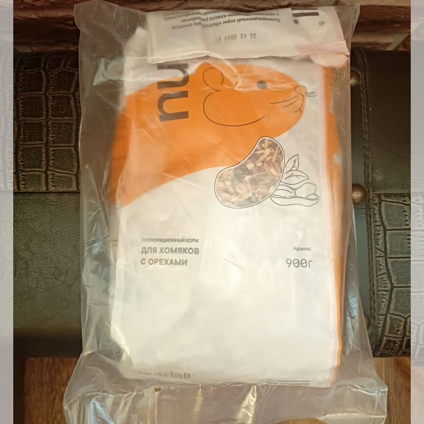 Корм для хомяков с орехами