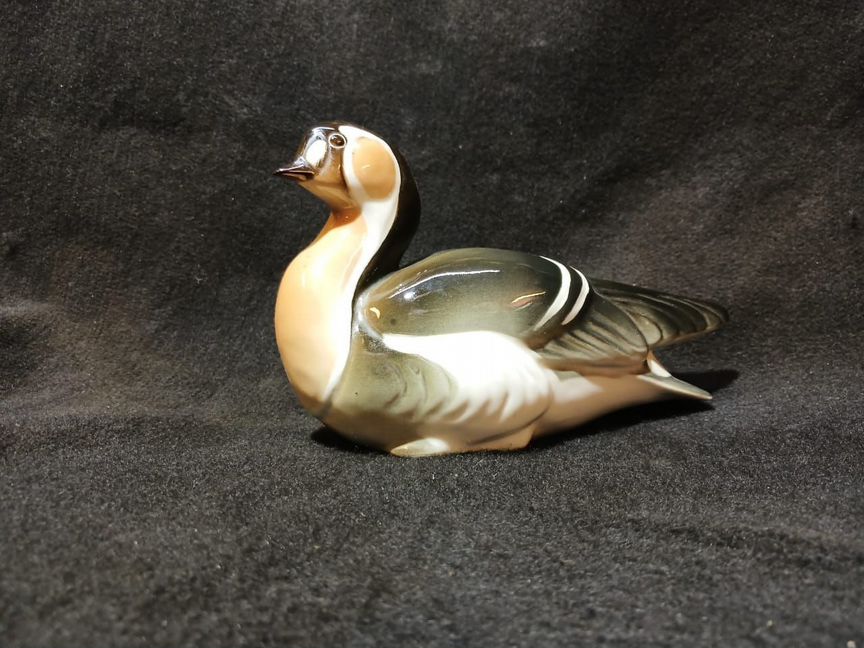 Винтажная статуэтка. Фарфор