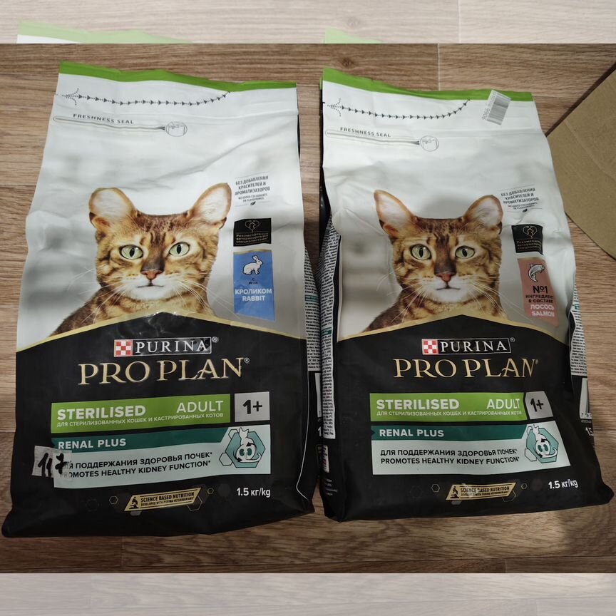 Корм для кошек сухой и влажной