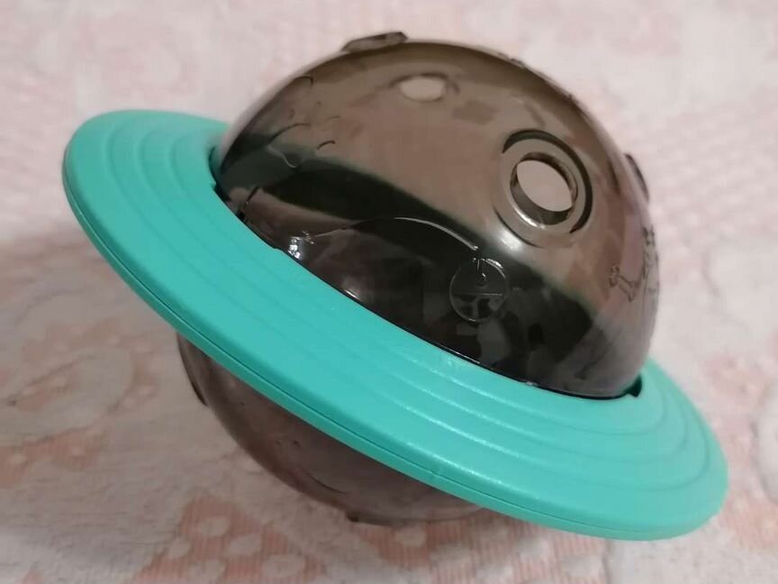 Игрушка кормушка