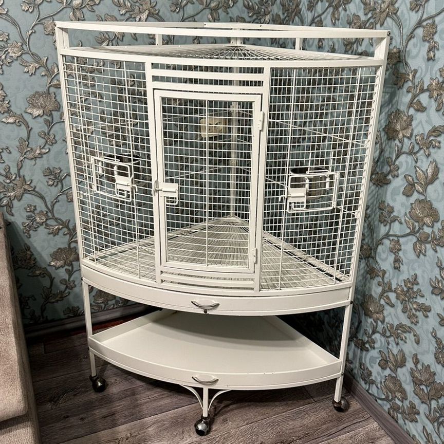 Клетка для попугаев