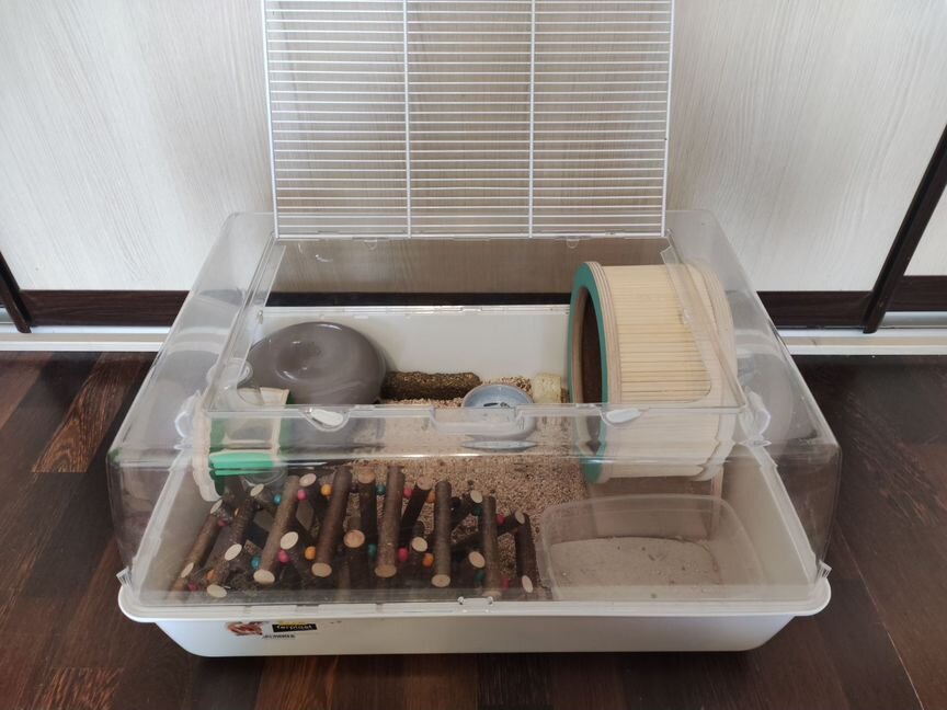 Клетка Ferplast со всем содержимым для хомяка