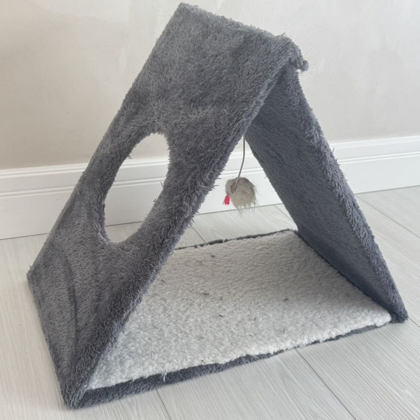 Домик для кошки с когтеточкой