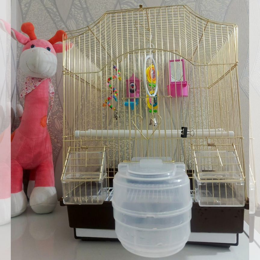 Клетка для попугая новая и корм