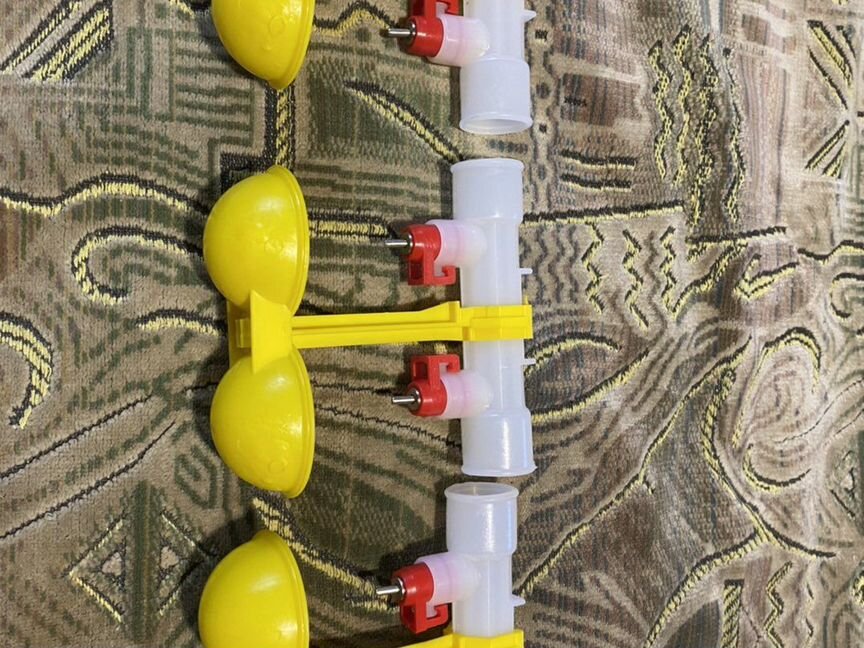 Нипельные поилки для птиц