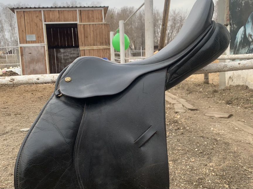 Конкурное седло