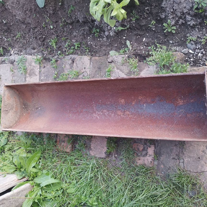 Корыто,поилка для свиней