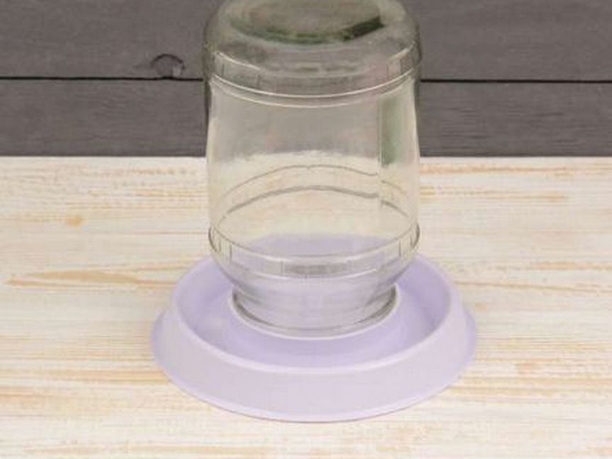 Поилка для птиц (цыплят) под стеклянную банку