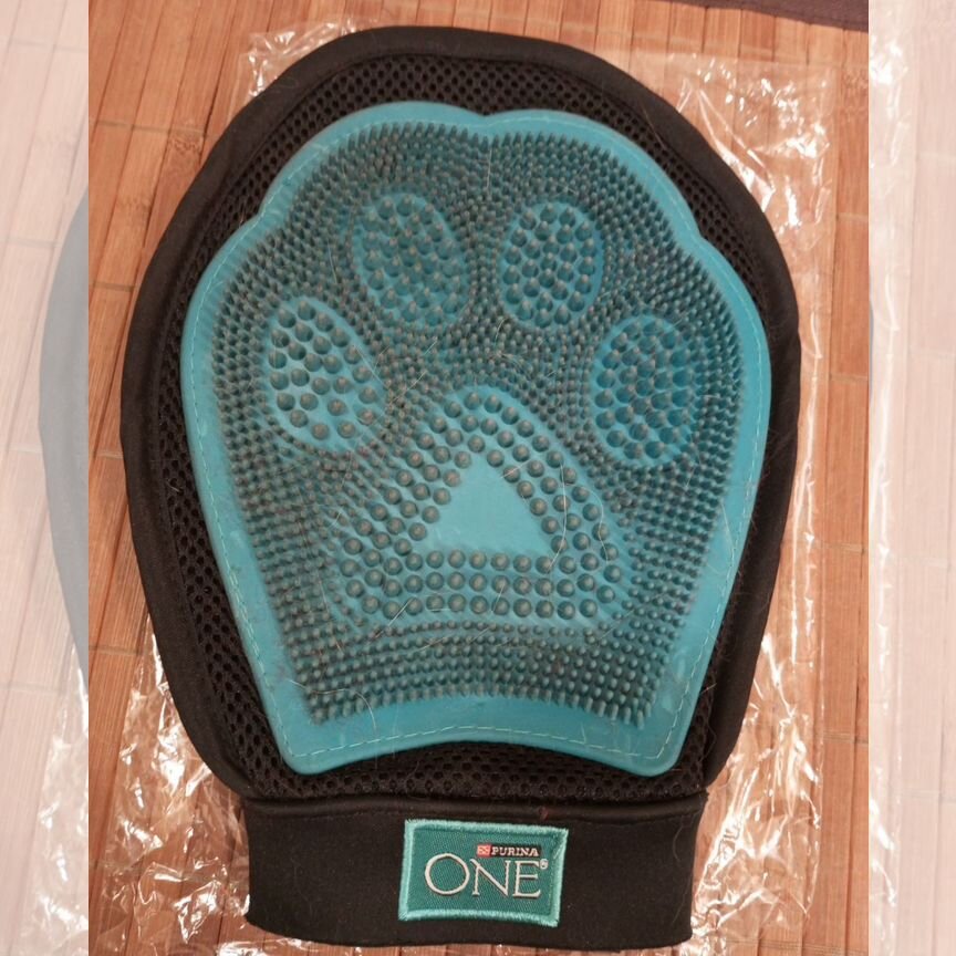 Рукавичка для груминга Purina 3 в 1