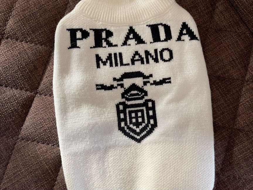 Свитер Prada для собак