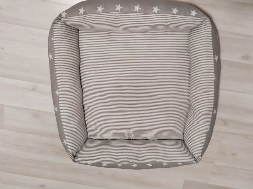 Лежанка для собак и кошек бу