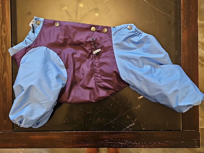 Зимний комбинезон для маленькой собаки