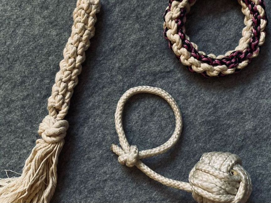 Игрушки для животных