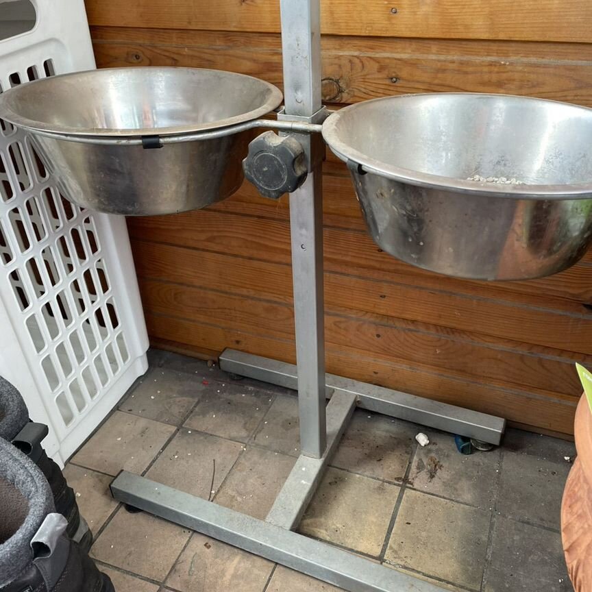 Миска стойка для собак