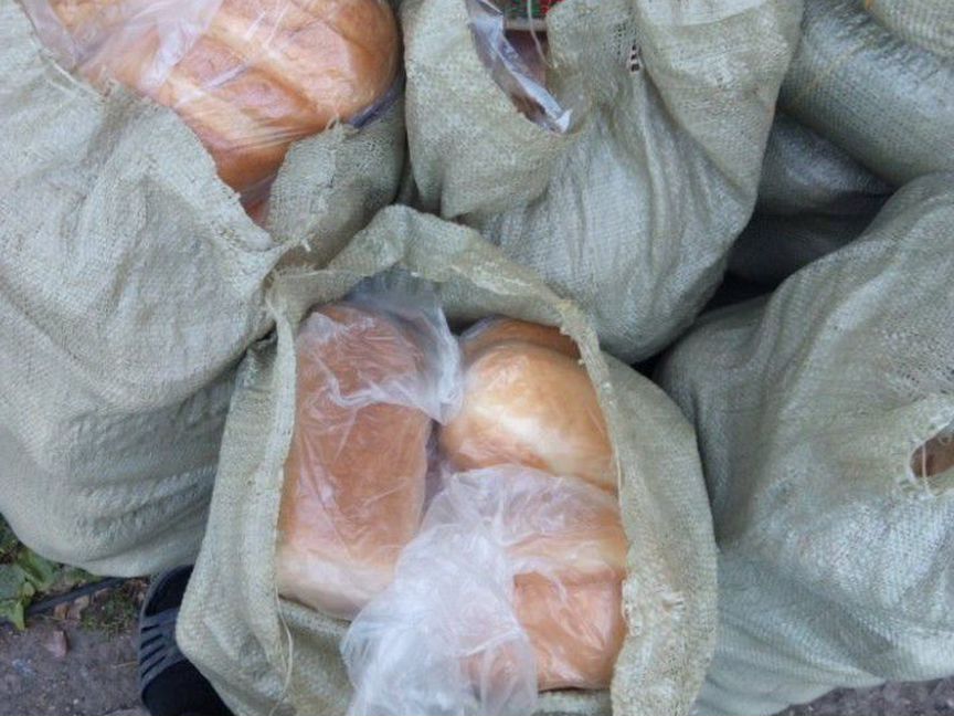 Продам хлеб на корм скоту. В мешках