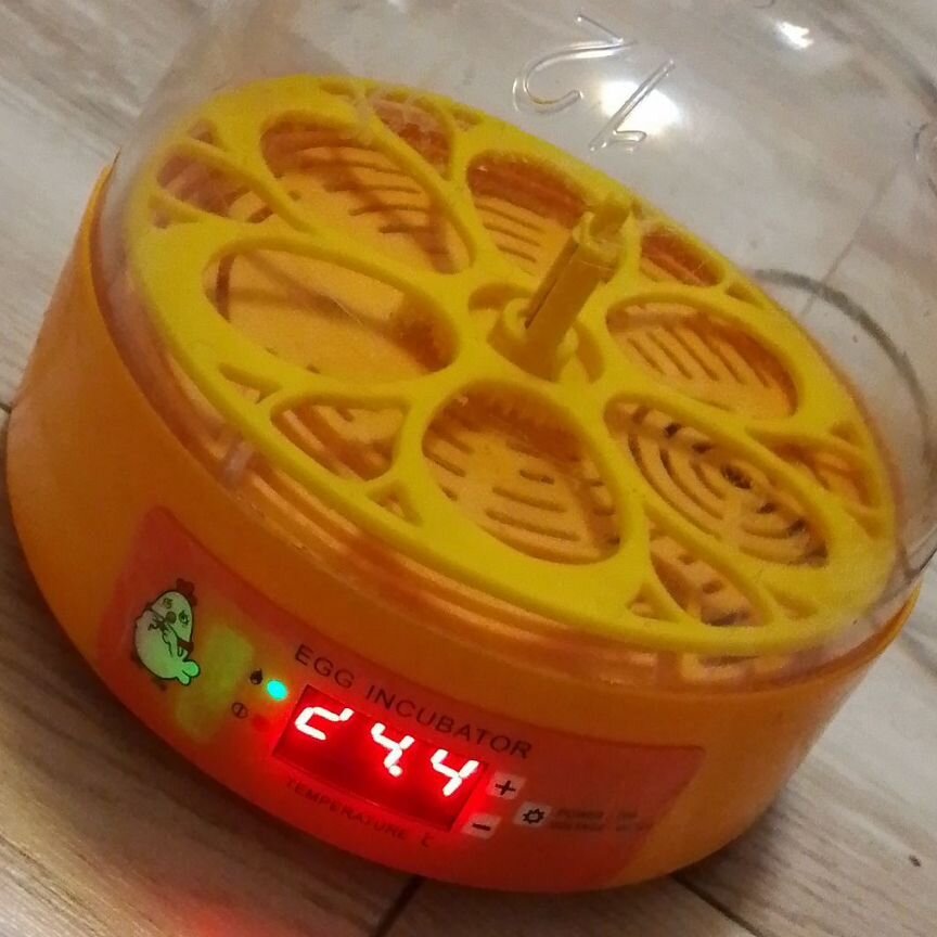 Инкубатор для яиц автоматический переворот