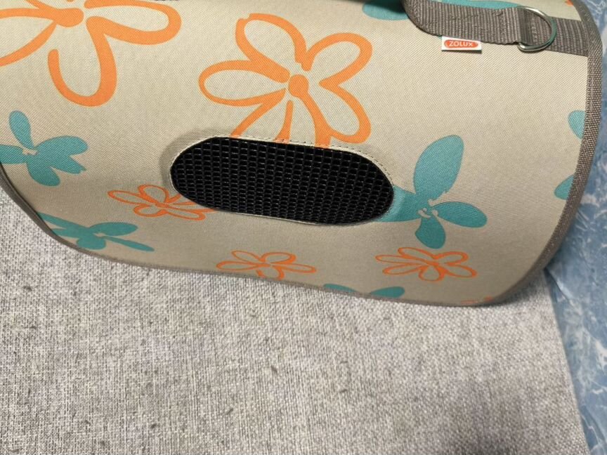 Переноска для кошек и мелких пород собак