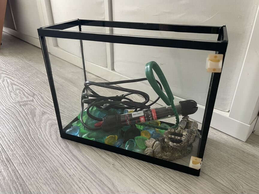 Аквариум 25х10.5х20 (4л) с нагревателем