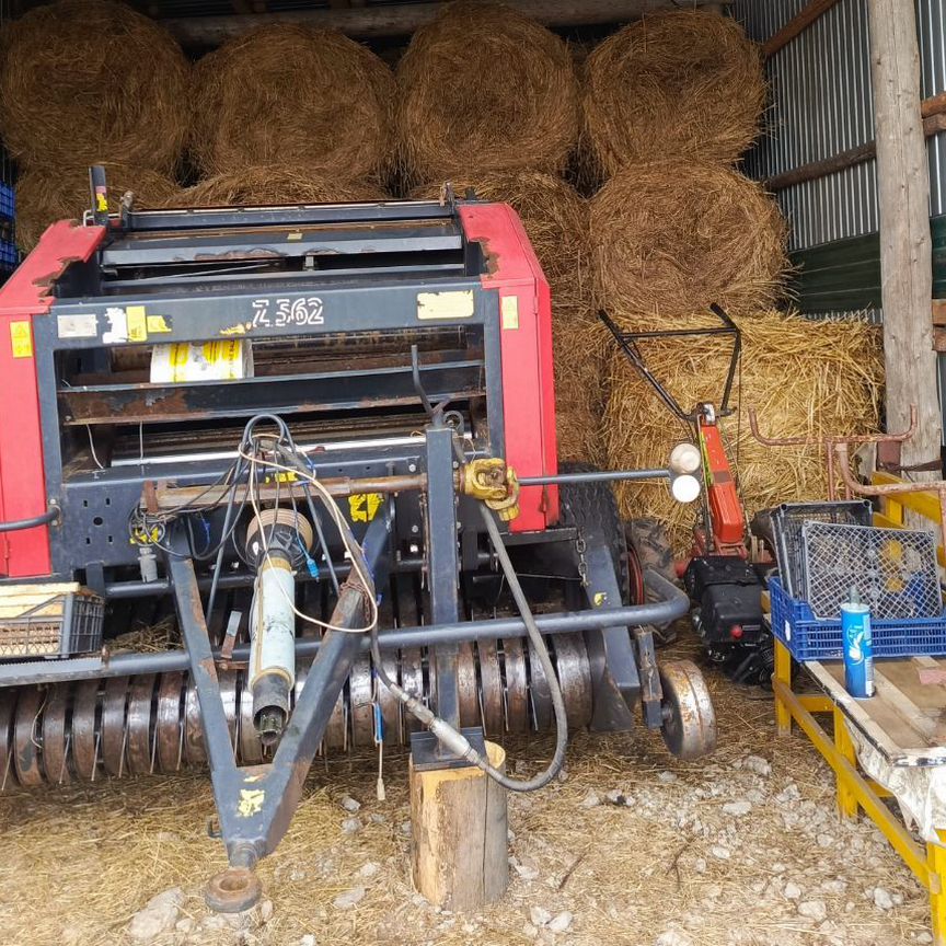 Продается сено в рулонах