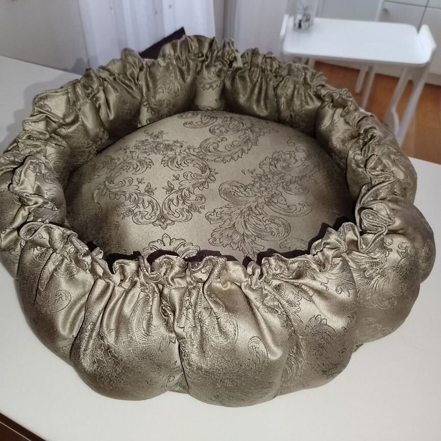 Лежанка для собак и кошек