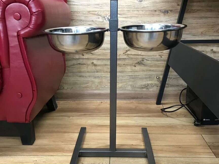 Стойка кормушка для собак 32см