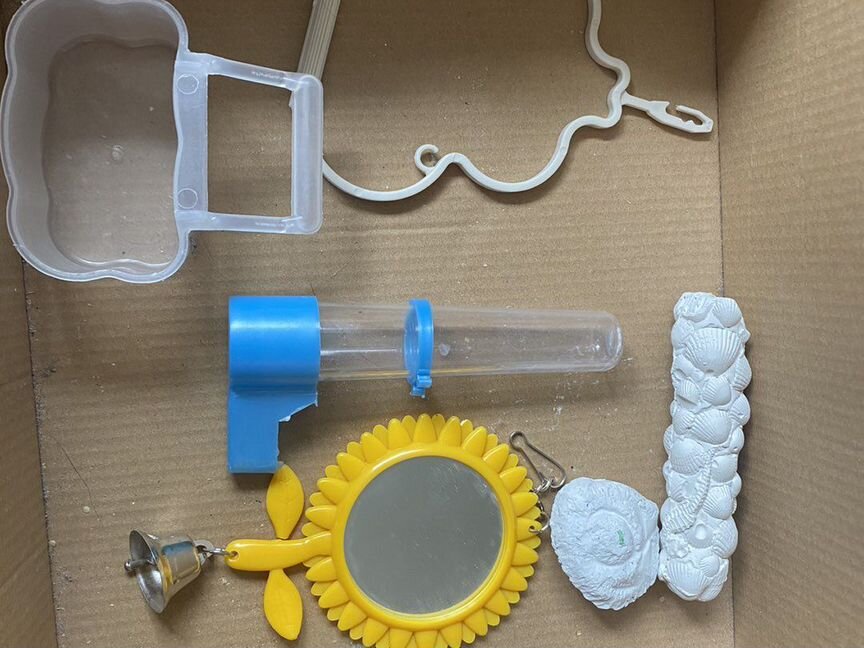 Кормушка поилка зеркало для попугая