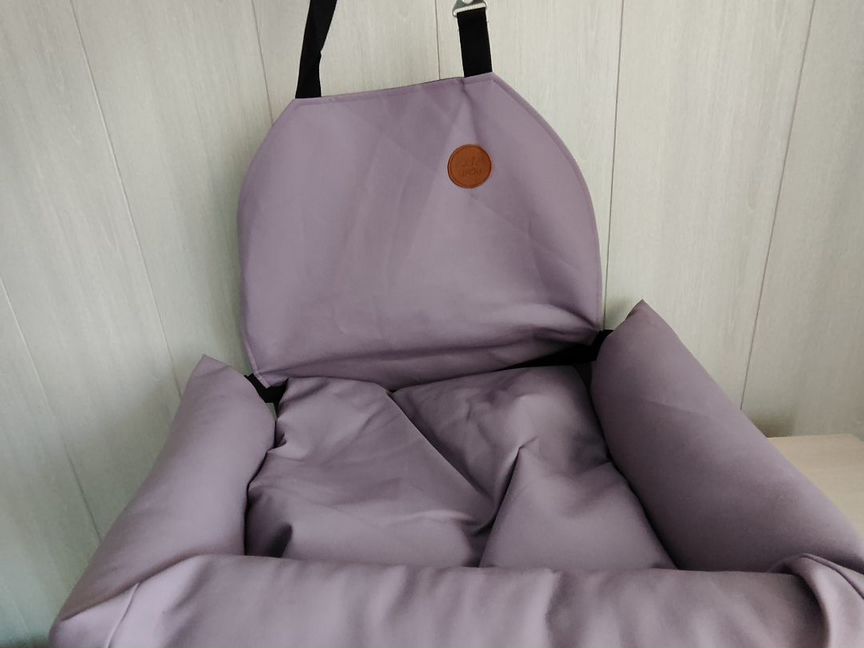 Автокресло для собак