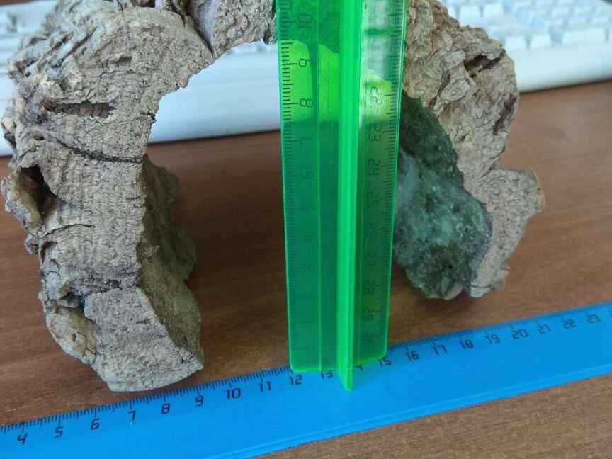 Укрытие из коры пробкового дерева