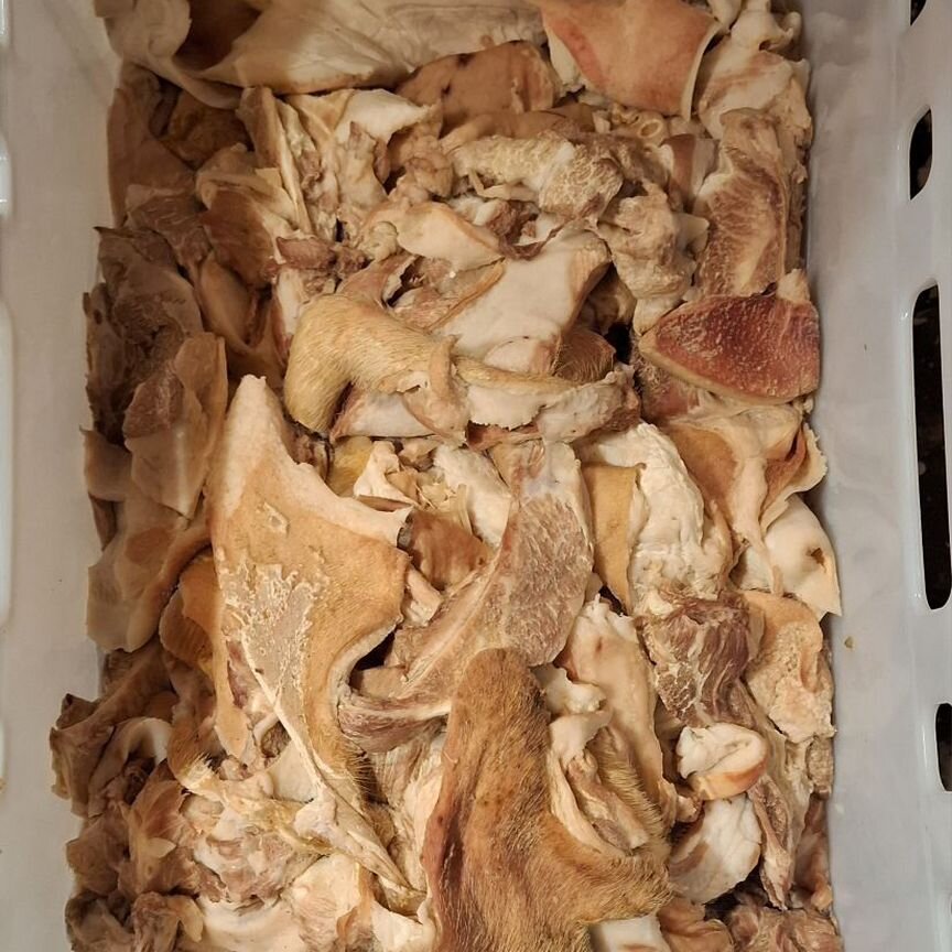 Обрезь со шкурой свиной