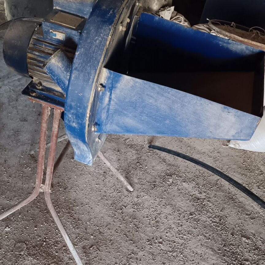 Зернодробилка бу