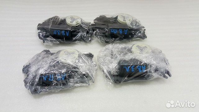 Доводчик двери audi A8 D3 купить в Санкт-Петербурге VAG 4e0837059 | Авито