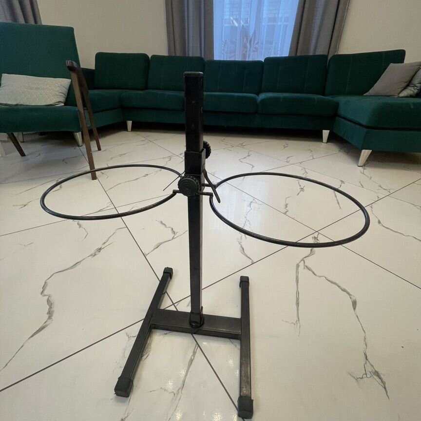 Стойка для мисок для собак