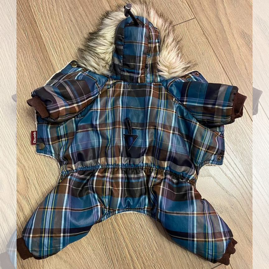 Зимний комбинезон для маленькой собаки